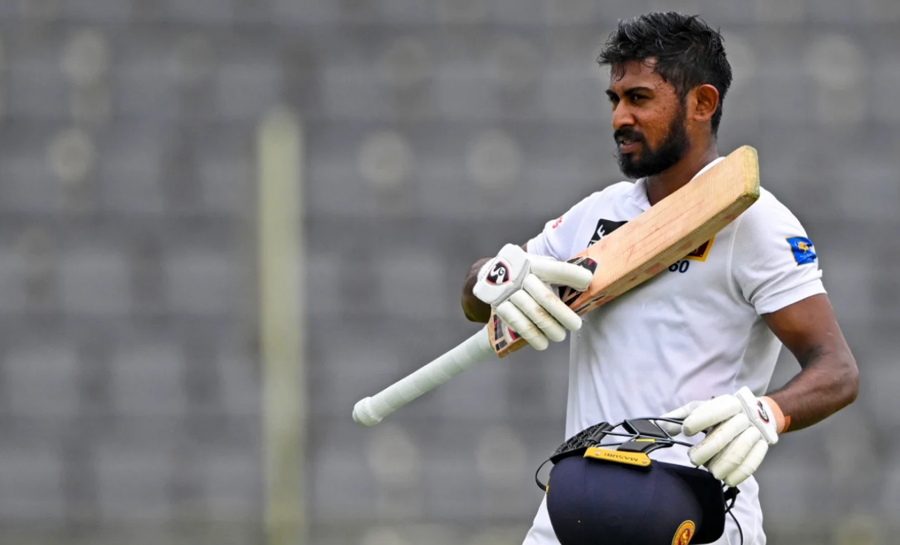 Kamindu Mendis win the player of the month - 11cricketnews